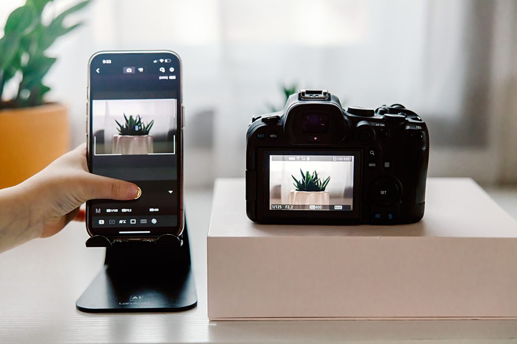 How to Take Self Portraits with the Canon R6 - amberlangerud.com