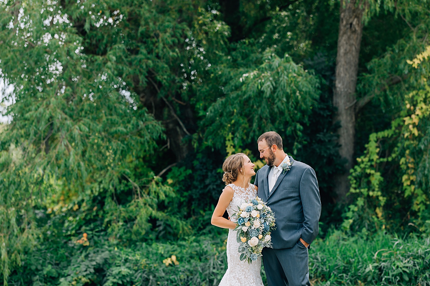 Rustic, Barn at Dunvilla Wedding | Shayla & Bryan - amberlangerud.com
